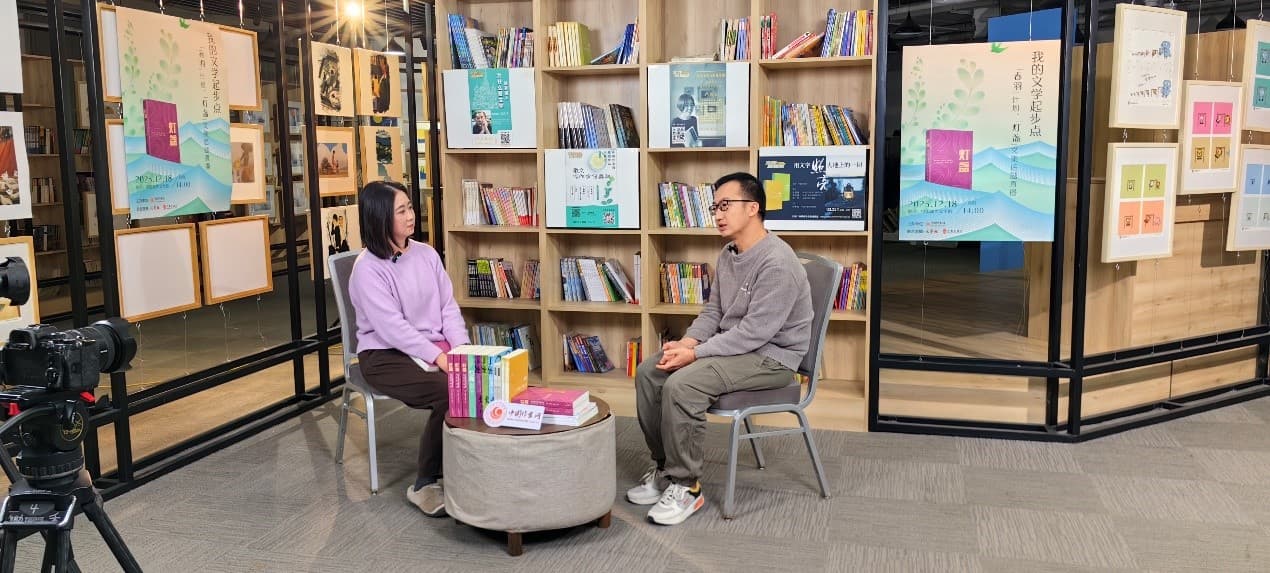 文学道路是孤独的，还好一路上有盏“灯"--新作品--中国作家网